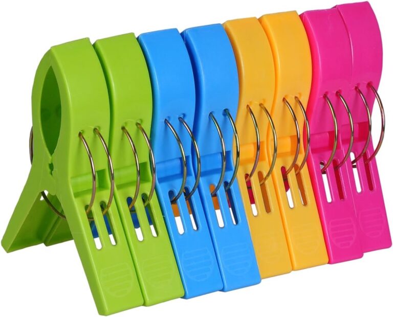 8 Best Beach Clips For Towels - Water Comfort