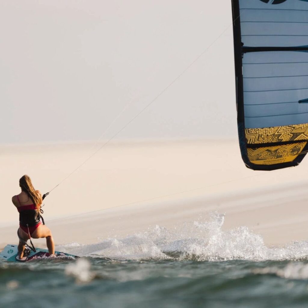 Windsurfing Vs Kitesurfing – The Ultimate Face-Off on Water - Water Comfort