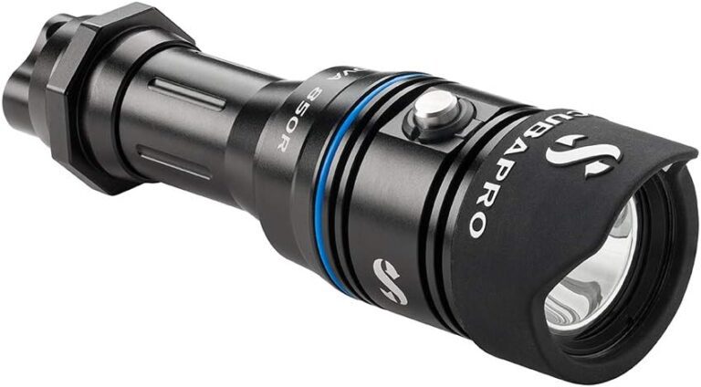10 Best Scuba Dive Lights - Water Comfort