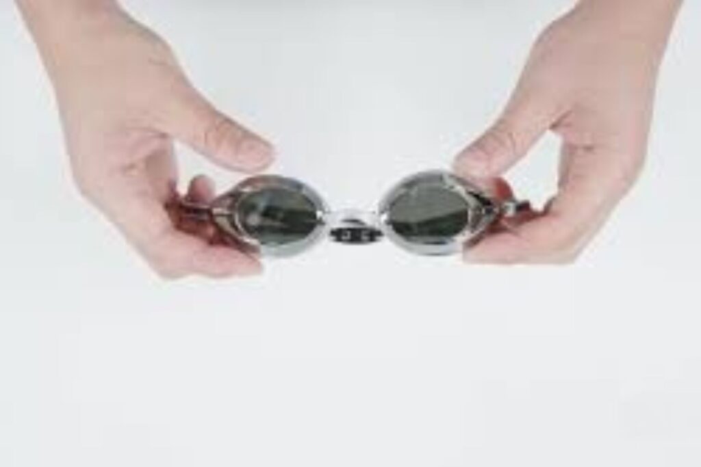 How To Change Nose Piece On Speedo Goggles – The Expert Guide - Water ...